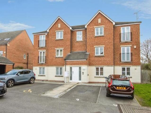 2 bedroom apartment for sale in Ainsley View, Leeds, LS14