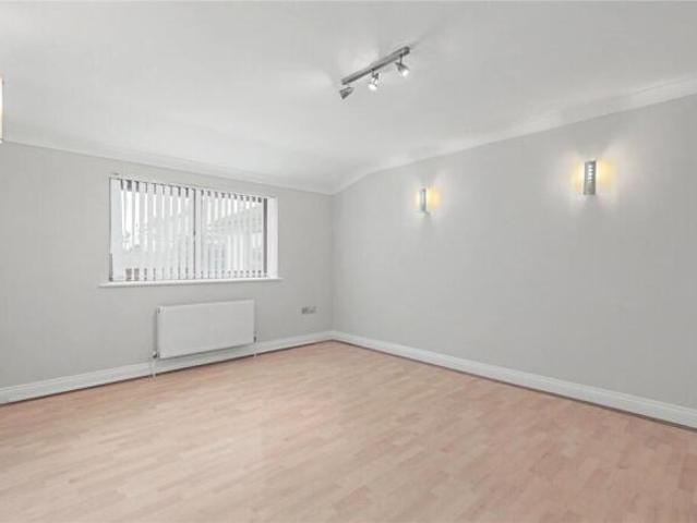 2 bedroom apartment for sale in Albany Road, Cheltenham, Gloucestershire, GL50
