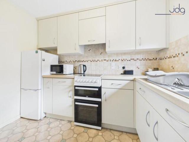 2 bedroom apartment for sale in Albion Mews | Spacious rooms and a rear facing canal view!,LA1