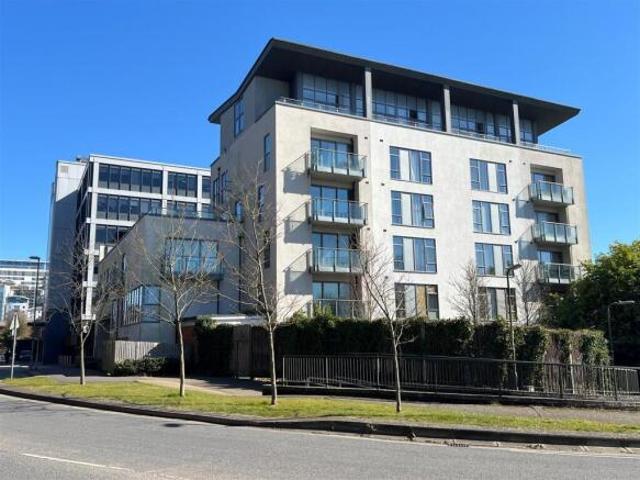 2 bedroom apartment for sale in Alencon Link, Basingstoke, RG21