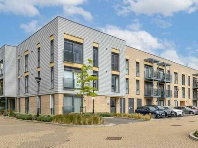 2 bedroom apartment for sale in Allwoods Place Hitchin Hertfordshire SG4