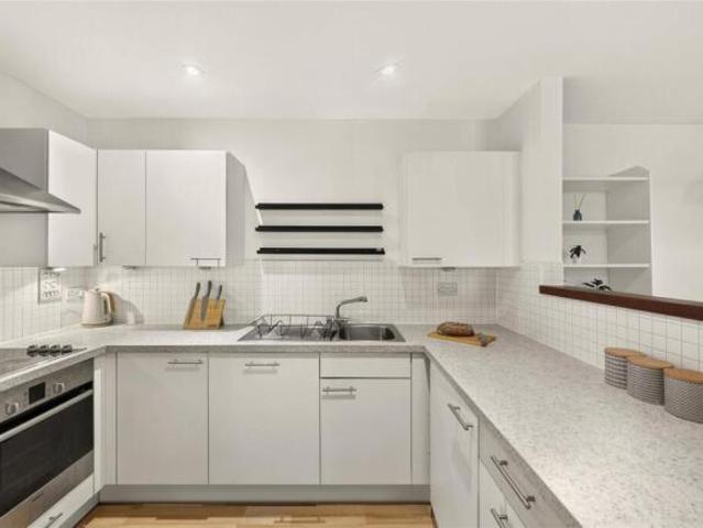 2 bedroom apartment for sale in East Dulwich Road, East Dulwich, SE22