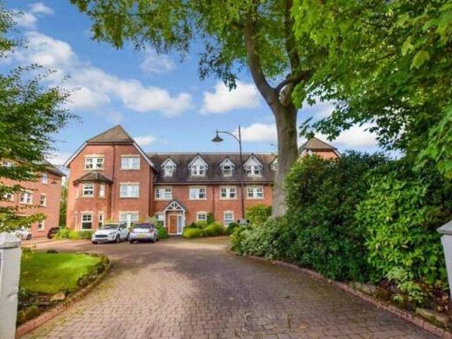 2 Bedroom Apartment For Sale In Altrincham, Cheshire