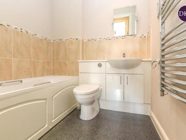 2 bedroom apartment for sale in Arden Court, Lockhart Road, WD17