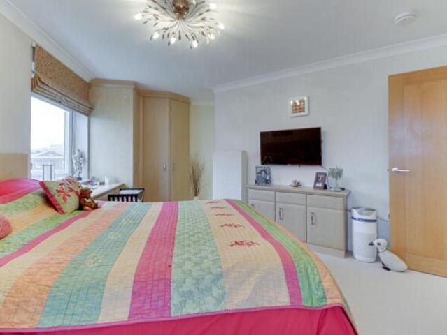 2 bedroom apartment for sale in Arethusa House, Gunwharf Quays, PO1