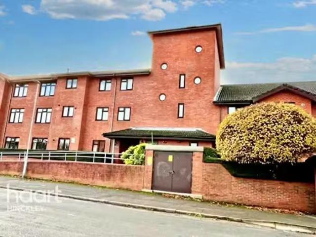 2 Bedroom Apartment For Sale In Ashby Court, Hinckley, LE10