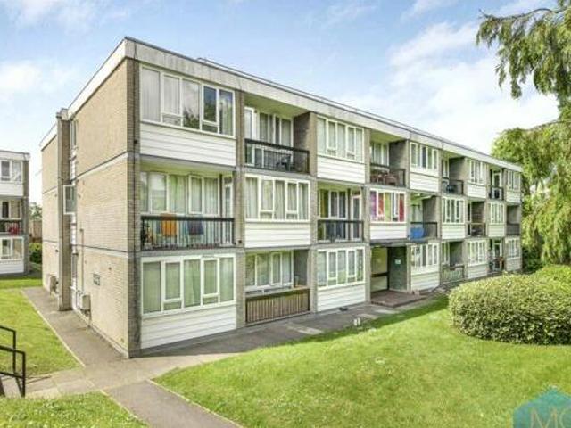 2 Bedroom Apartment For Sale In Ashbourne Close, London