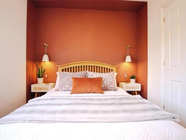 2 bedroom apartment for sale in Ashdene Gardens, Reading, RG30