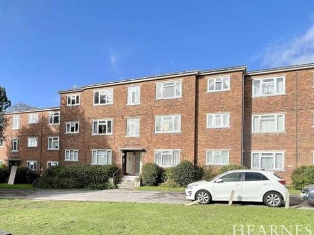 2 Bedroom Apartment For Sale In Ashley Cross, Poole