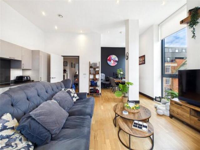 2 bedroom apartment for sale in Burgess Springs, Chelmsford, Essex, CM1