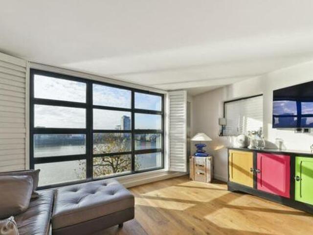 2 Bedroom Apartment For Sale In Burrells Wharf, London