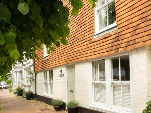 2 Bedroom Apartment For Sale In Burwash, East Sussex