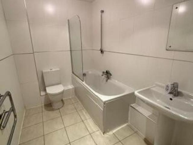 2 bedroom apartment for sale in Bury New Road, Prestwich, Manchester, M25