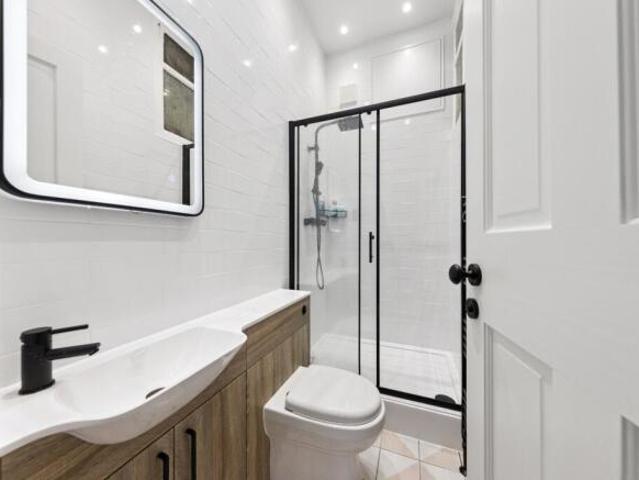 2 bedroom apartment for sale in Byres Road, Hillhead, Glasgow, G12