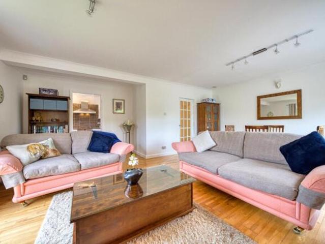 2 bedroom apartment for sale in Ballagan Place, Milngavie, G62