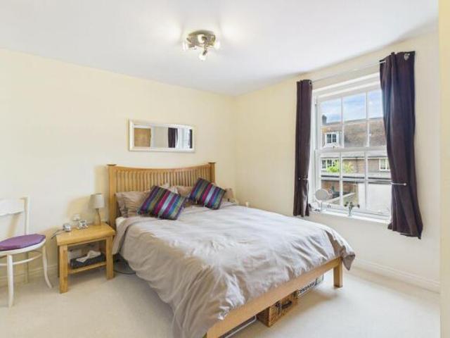2 bedroom apartment for sale in Bank Street, Tonbridge, TN9