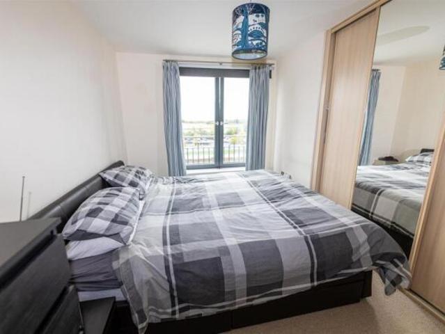 2 bedroom apartment for sale in Basin Road, Worcester, WR5