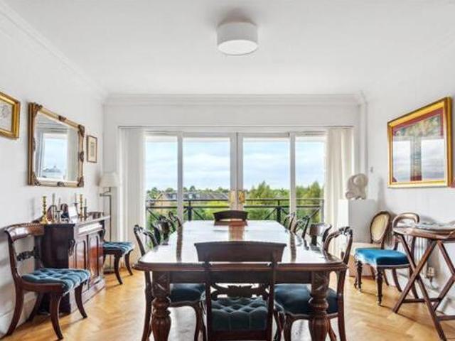 2 Bedroom Apartment For Sale In Barnes, London