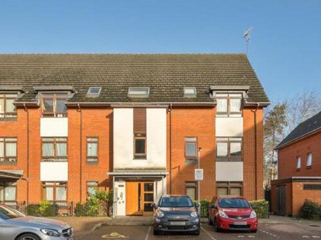 2 Bedroom Apartment For Sale In Barnet