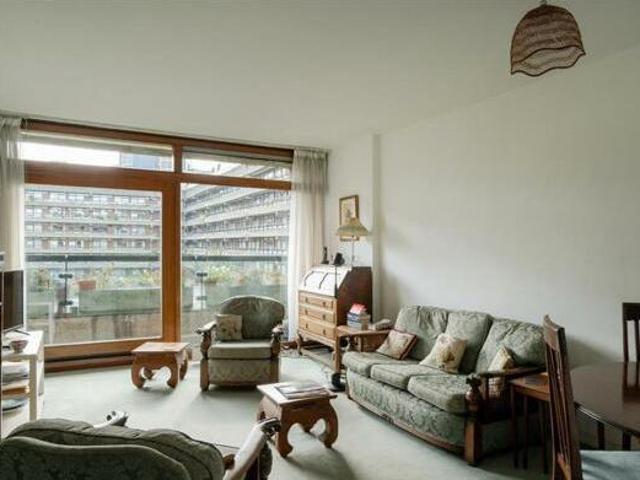2 Bedroom Apartment For Sale In Barbican, London