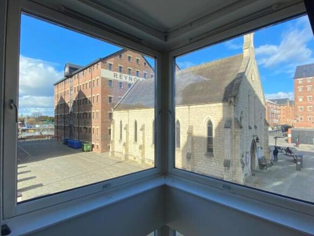 2 bedroom apartment for sale in Barge Arm, Gloucester Docks, GL1