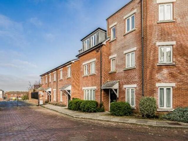 2 Bedroom Apartment For Sale In Barrack Road, Weymouth