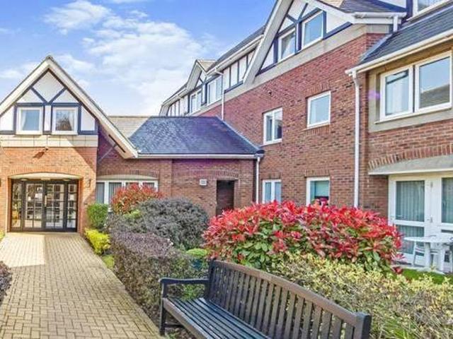 2 bedroom apartment for sale in Barrow Lane Hessle HU13