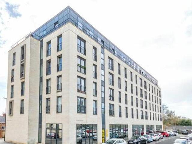 2 Bedroom Apartment For Sale In Bath, Somerset