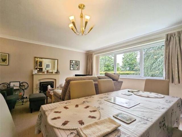 2 bedroom apartment for sale in Bath Road, Reading, Berkshire, RG1
