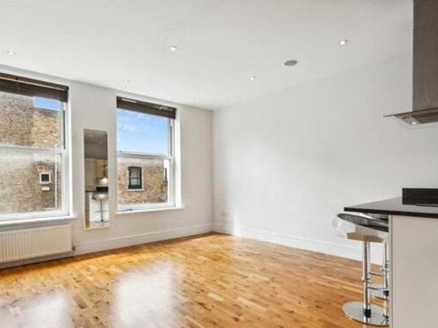 2 Bedroom Apartment For Sale In Battersea, London