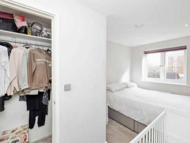 2 bedroom apartment for sale in Baxter Road, Watford, WD24
