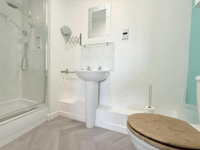2 bedroom apartment for sale in Beaufort Square, Cardiff, CF24