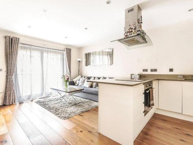 2 bedroom apartment for sale in Bellegrove Road, Welling, DA16