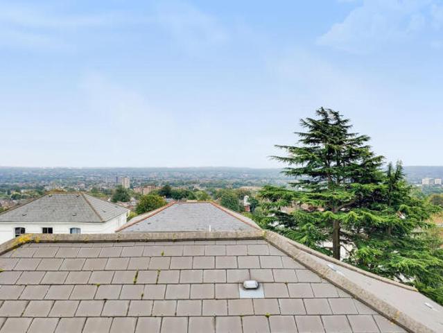2 bedroom apartment for sale in Belvedere Road, Crystal Palace, SE19