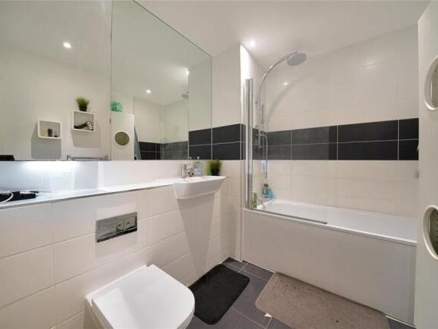 2 bedroom apartment for sale in Bessemer Place, Greenwich Peninsula, SE10