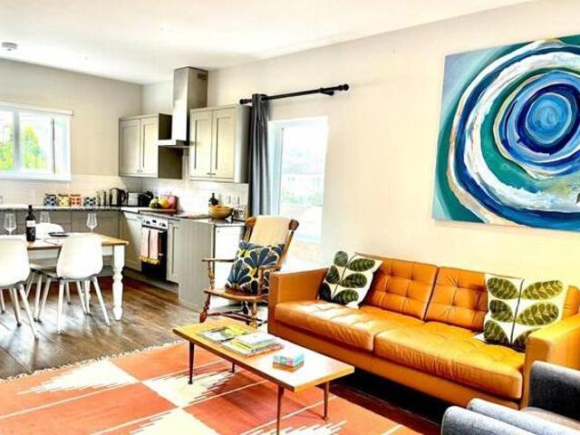 2 Bedroom Apartment For Sale In Bishopston, Bristol