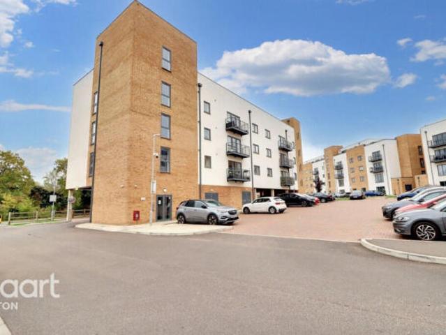 2 bedroom apartment for sale in Birch Road, Luton, LU1