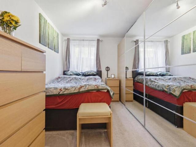 2 bedroom apartment for sale in Bircham Road, Southend on sea, SS2