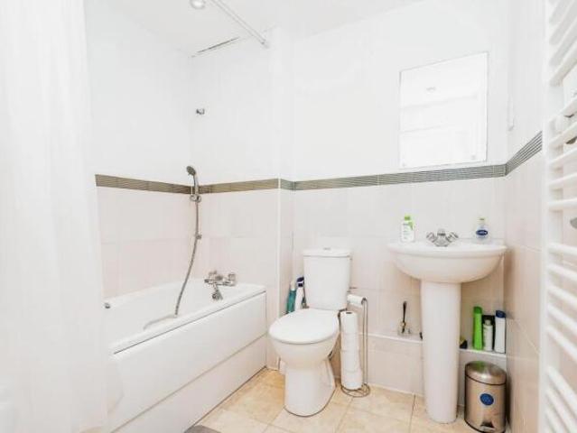 2 bedroom apartment for sale in Blackthorn Drive, Huddersfield, HD3