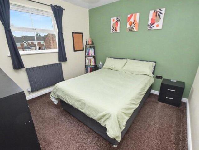 2 bedroom apartment for sale in Blue Hill Lane, Wortley, Leeds, LS12