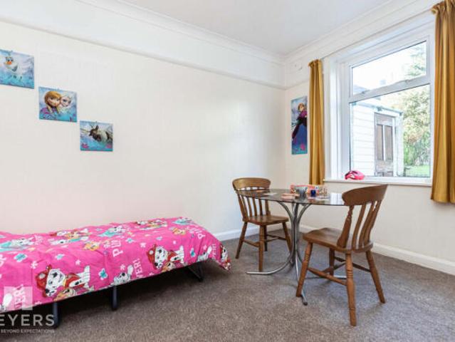 2 bedroom apartment for sale in Boscombe, Bournemouth, BH5 1, BH5