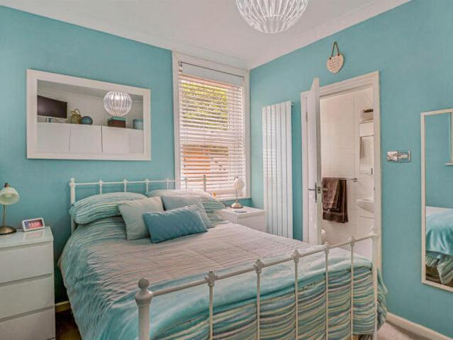 2 bedroom apartment for sale in Boscombe Spa Road, Bournemouth, BH5