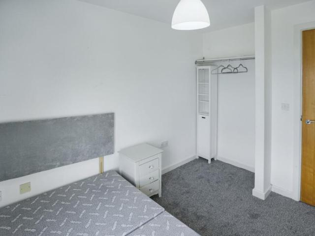2 bedroom apartment for sale in Bowman Lane, Hunslet, LS10