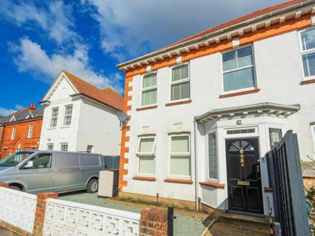 2 Bedroom Apartment For Sale In Bournemouth, Dorset