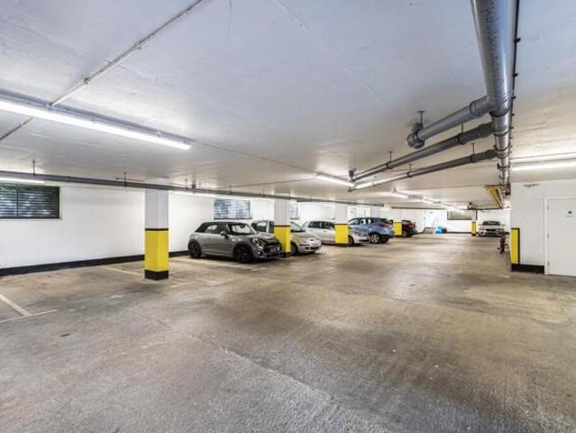2 bedroom apartment for sale in Bournemouth Road, Lower Parkstone, BH14