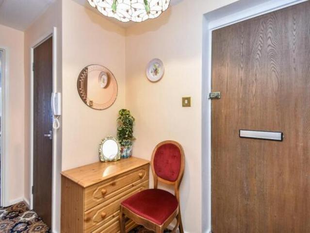 2 bedroom apartment for sale in Bramham Drive, Harrogate, HG3