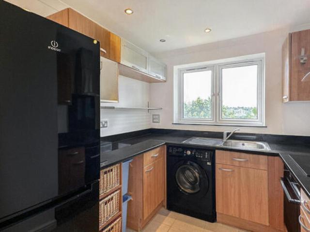 2 bedroom apartment for sale in Branagh Court, Reading, RG30
