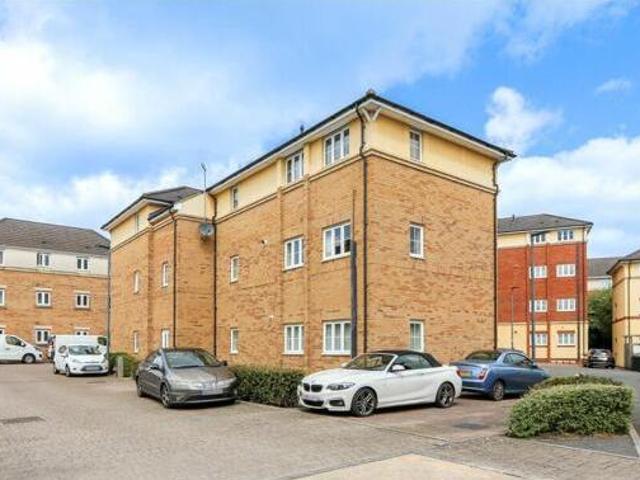 2 Bedroom Apartment For Sale In Bradley Stoke, Bristol