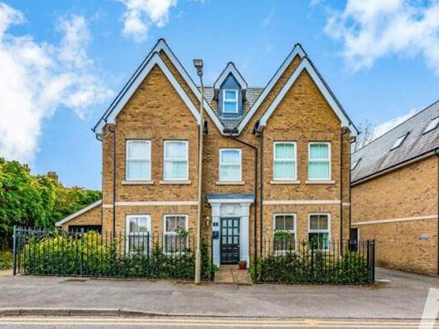2 Bedroom Apartment For Sale In Brentwood, Essex