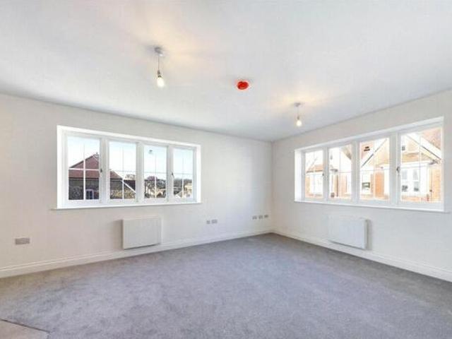 2 Bedroom Apartment For Sale In Brighton, East Sussex